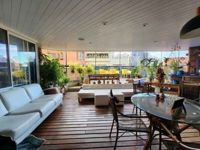 Panamby 4 suítes 4 vagas Penthouse Condomínio com segurança