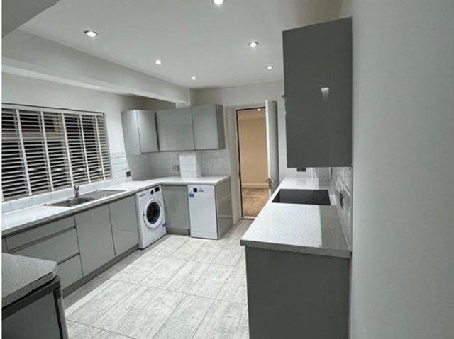 Pancroft, Abridge, Romford RM4, 5 bed semi detached house to rent, £2,550 pcm | PrimeLocation
