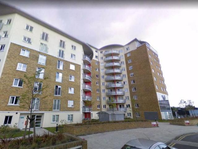 Pancras Way, London, E3 2 bed flat to rent £2,100 pcm £485 pw