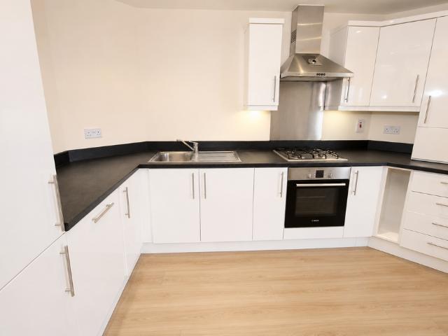 Pancras Way, London E3 2 bed flat to rent £2,200 pcm £508 pw