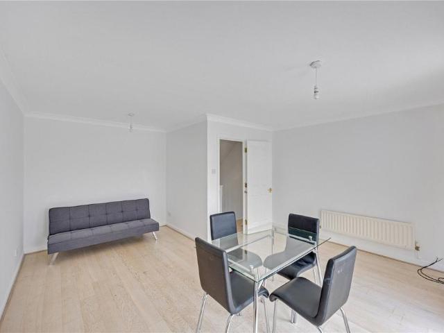 Pankhurst Avenue, London 3 bed house to rent £2,600 pcm £600 pw