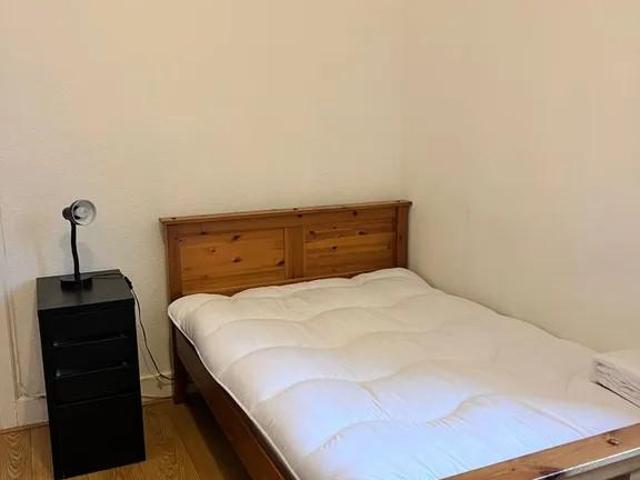 Panmure Place, Edinburgh, EH3 3 bed flat to rent £1,700 pcm £392 pw