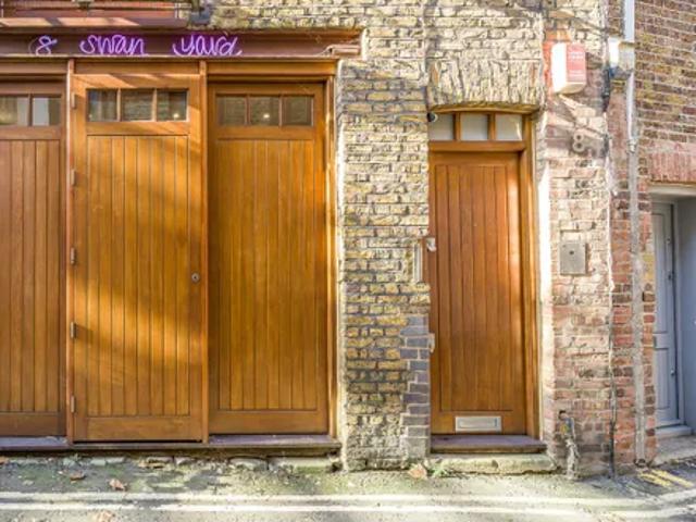 Panopus, 13 Swan Yard, London, N1 1SD, United Kingdom | 3 bed house for rent #166318557 | Rentberry