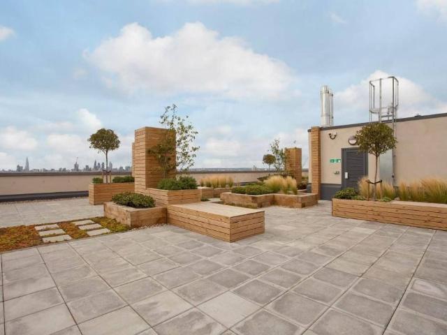 Panoramic Tower E14, 2 bed flat to rent, £2,550 pcm | PrimeLocation
