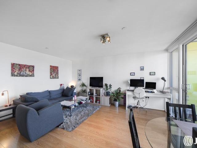 Panoramic Tower, Hay Currie Street E14 1 bed apartment to rent £1,993 pcm £460 pw