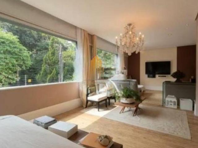 Pacaembu, Casa Residencial de 657m² com 4 dormitórios, 3 suítes, 8 vagas