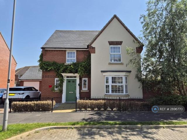 Pacific Avenue, Milton Keynes, MK10 4 bed detached house to rent £2,400 pcm £554 pw