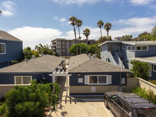 Pacific Heights Apartments