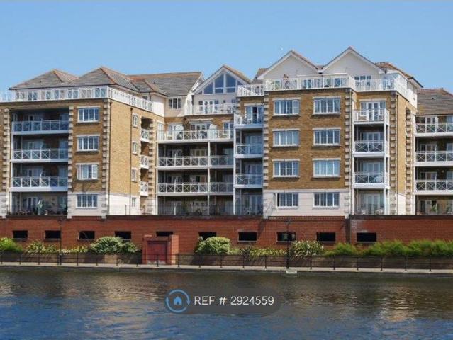 Pacific Heights South, Eastbourne BN23, 2 bed flat to rent, £1,650 pcm | PrimeLocation
