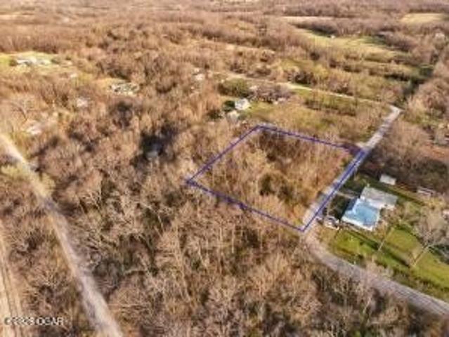 Pacific Highlands St, Carthage, MO 64836