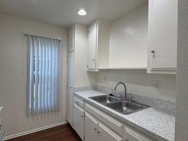 Pacific Pointe 1 Bedroom Apartment for Rent at 13882 N Tustin Ave, Santa Ana, CA 92780 Metro East