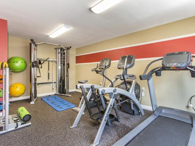 Pacific Sands 2 Bedroom Apartment for Rent at 5550 Balboa Arms Dr, San Diego, CA 92117 Clairemont Mesa East