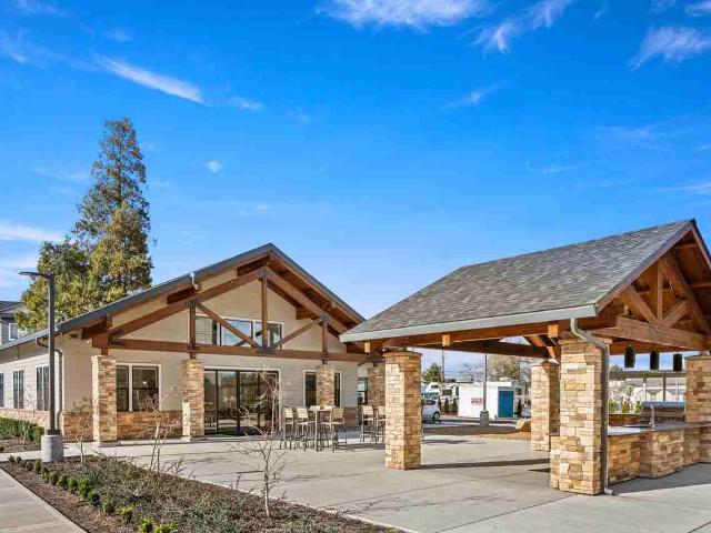 Pacific Valley Apartments 2 Bedroom Apartment for Rent at 1310 N Pacific Hwy, Woodburn, OR 97071