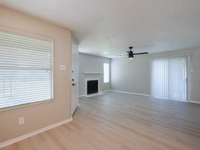 Pacifica 2 Bedroom Apartment for Rent at 7550 S Westmoreland Rd, Dallas, TX 75237