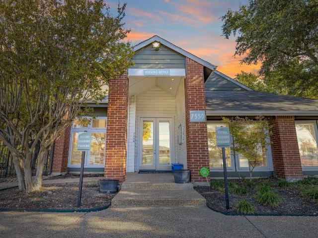Pacifica 2 Bedroom Apartment for Rent at 7550 S Westmoreland Rd, Dallas, TX 75237