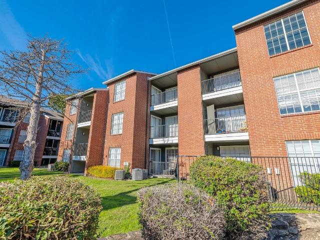 Pacifica 2 Bedroom Apartment for Rent at 7550 S Westmoreland Rd, Dallas, TX 75237