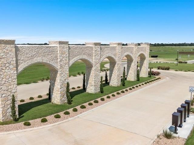 Package Deal the Arches, Lorena, TX 76655