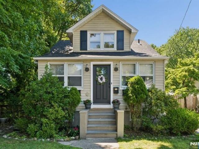 Packard Ave, Wyckoff, Home For Sale