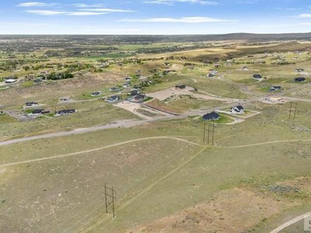 Packbridge Ln, Idaho Falls, ID 83406