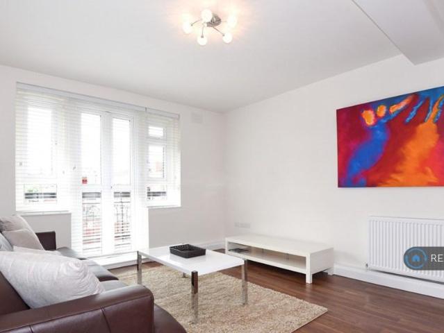 Packington House, London, SW9 3 bed flat to rent £3,080 pcm £711 pw
