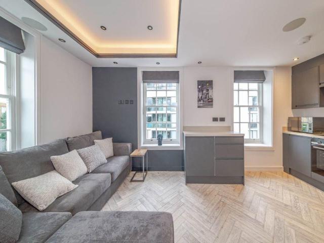 Packington Street, Islington, London 1 bed flat to rent £2,500 pcm £577 pw