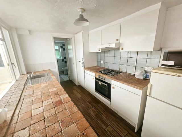 Padwell Road, SOUTHAMPTON 4 bed house to rent £2,250 pcm £519 pw