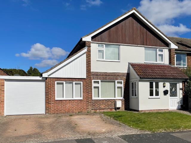 Paddock Close, Wantage, Oxfordshire OX12, 4 bed semi detached house to rent, £2,100 pcm | PrimeLocation