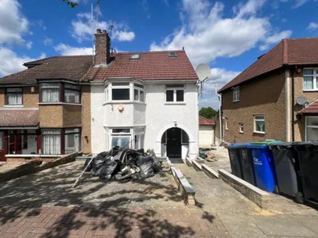 Paddock Road, London, NW2 7DL, United Kingdom | 4 bed duplex for rent #168093035 | Rentberry