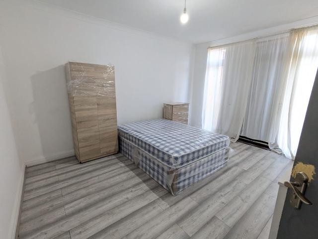 Paddock Road, Neasden NW2, 2 bed shared accommodation to rent, £850 pcm | PrimeLocation