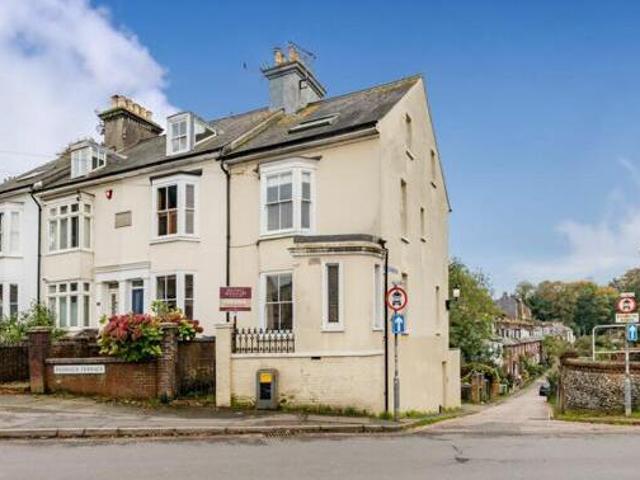 Paddock Terrace, Lewes, 3 Bedroom Maisonette