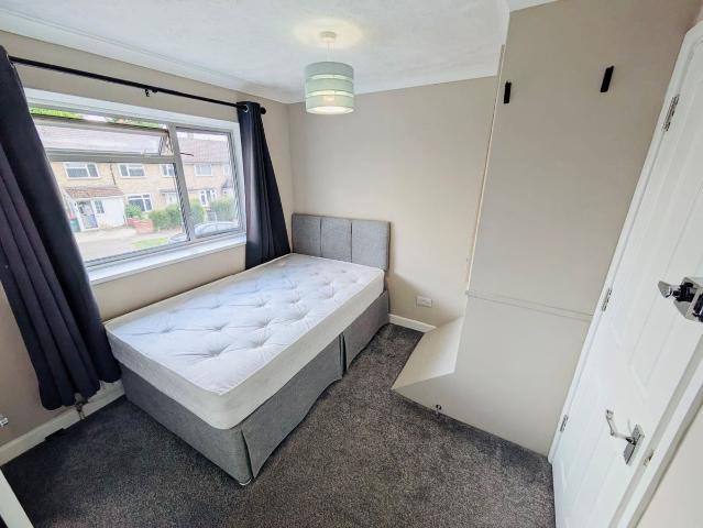 Paddockhurst Road, Crawley RH11, Property to rent, £750 pcm | PrimeLocation