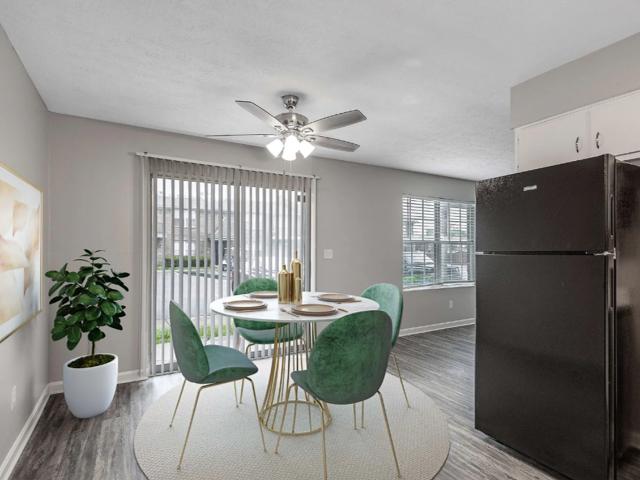 Paddocks at Ridge Park 2 Bedroom Apartment for Rent at 6200 Paradise Ln, Louisville, KY 40258 Pleasure Ridge Park