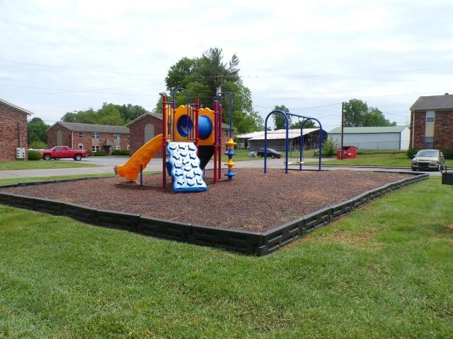 Paddocks at Ridge Park 2 Bedroom Apartment for Rent at 6200 Paradise Ln, Louisville, KY 40258 Pleasure Ridge Park