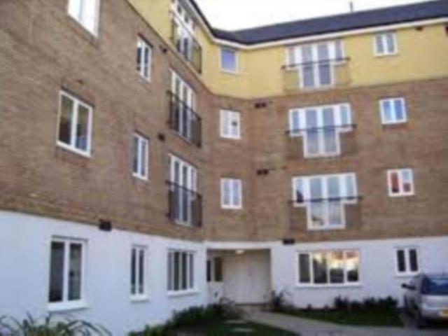 Paddle Steamer House, SE28 2 bed apartment to rent £1,600 pcm £369 pw
