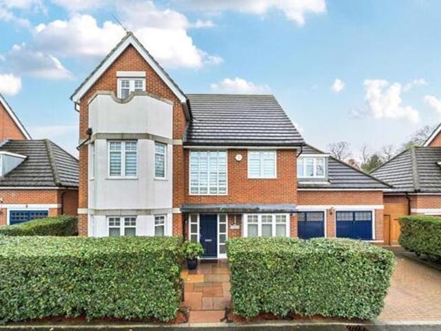 Padelford Lane, Stanmore, 6 Bedroom Detached