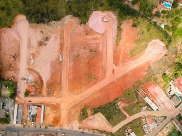 Pagamento Facilitado | LOTE de 183m² perto do CENTRO de BOM JESUS DOS PERDÕES | PRONTO pra construir