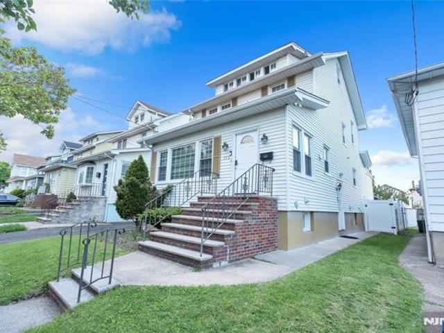 Page Ave, Lyndhurst, Home For Sale