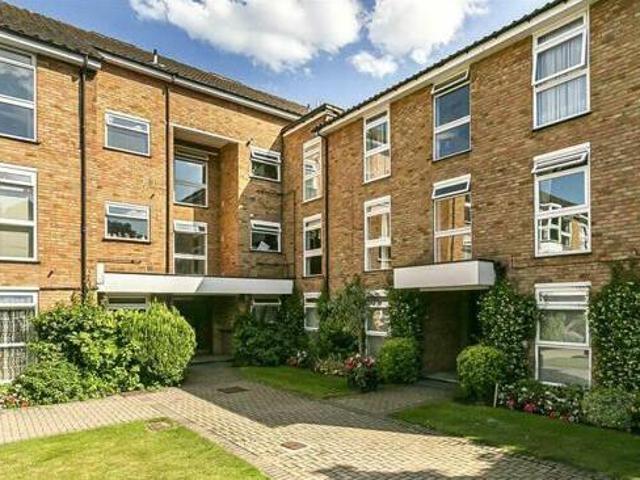 Page Street, Mill Hill, 2 Bedroom Flat