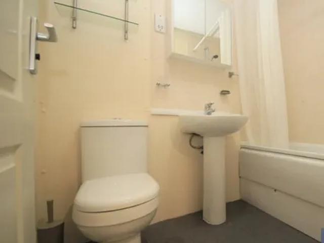 Pageant Avenue, Grahame Park, London, NW9 5NF, United Kingdom | 2 bed house for rent #154571532 | Rentberry