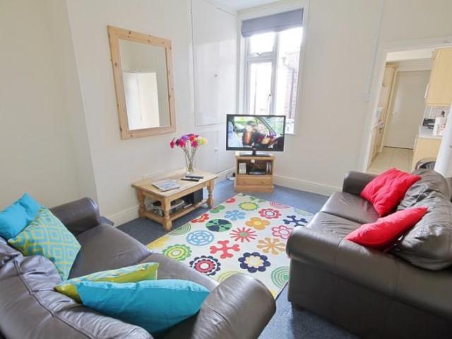 Paget Street, Loughborough LE11 5 bed house to rent £2,715 pcm £627 pw