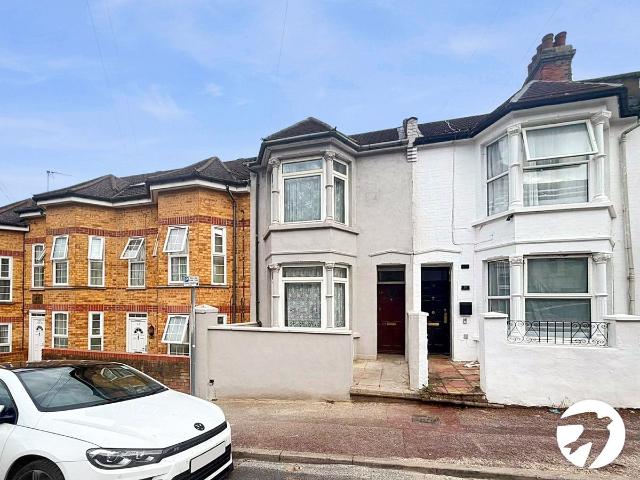 Pagitt Street, Chatham, Kent ME4, 3 bed terraced house to rent, £1,550 pcm | PrimeLocation