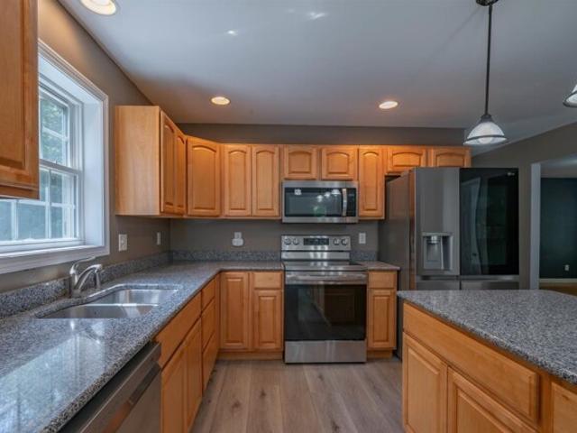 Paige Hill Rd, Goffstown, Home For Sale