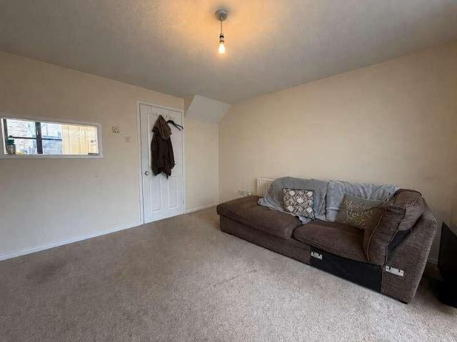 Painswick Close, Witney, Oxfordshire, OX28