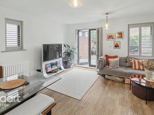 Paintworks, BRISTOL 3 bed end of terrace house to rent £1,995 pcm £460 pw