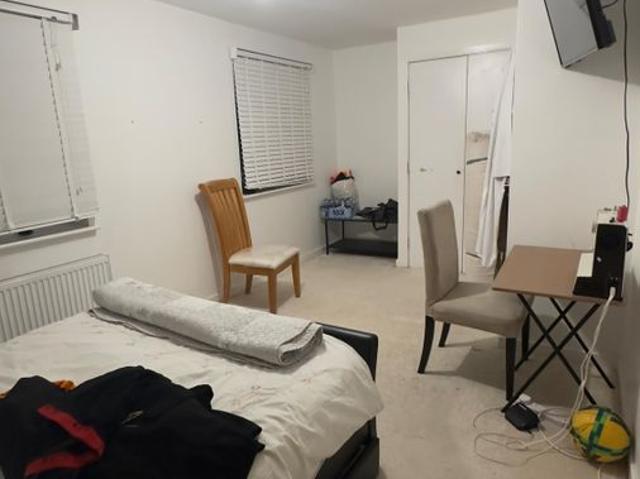 Paisley Close, Luton LU4, Room to rent, £675 pcm | PrimeLocation