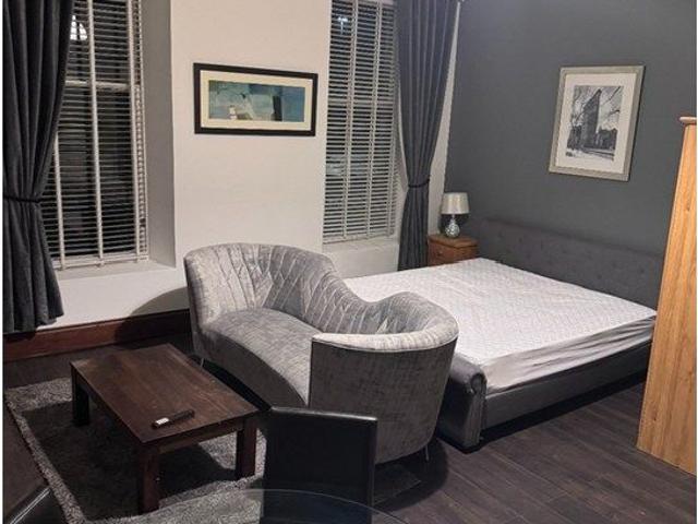 Paisley Road West, Glasgow G51, Studio to rent, £995 pcm | PrimeLocation