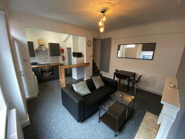 Paisley Street, Leeds LS12, 2 bed shared accommodation to rent, £498 pppm | PrimeLocation