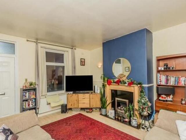 Paisley Terrace, Armley, 2 Bedroom Terraced