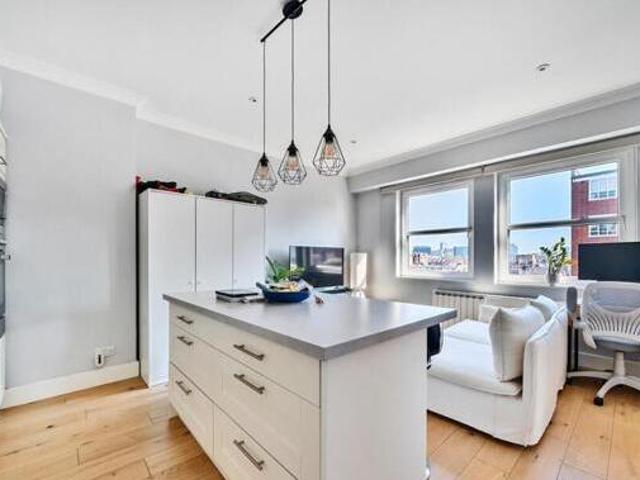 Palace Court, Bayswater, 1 Bedroom Flat