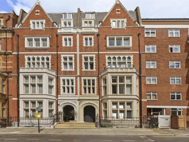 Palace Court, London W2 Studio to rent £1,690 pcm £390 pw